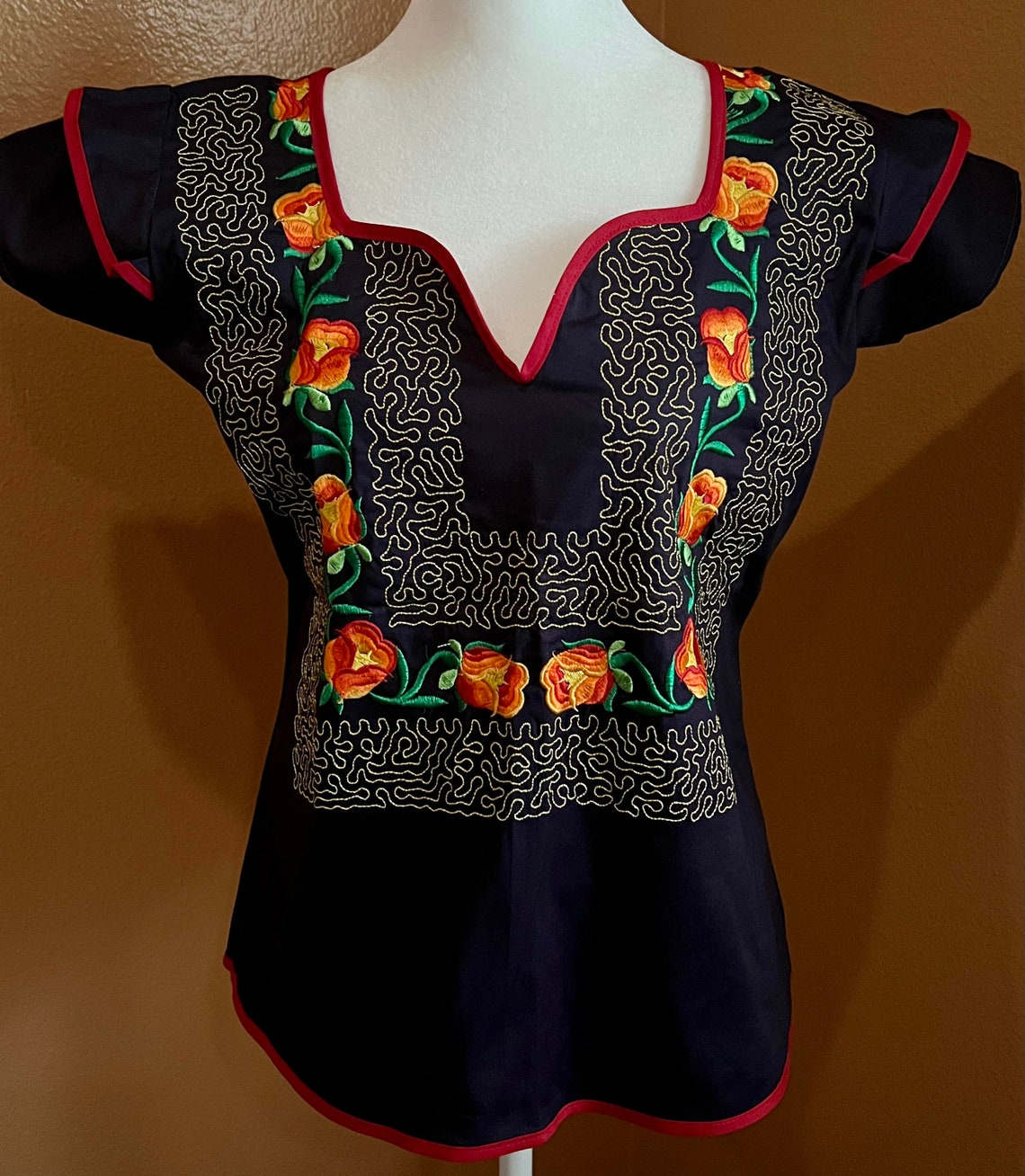Embroidered Blouses, Floral Blouses, Blusas Bordadas, Blusas Mexicanas ...