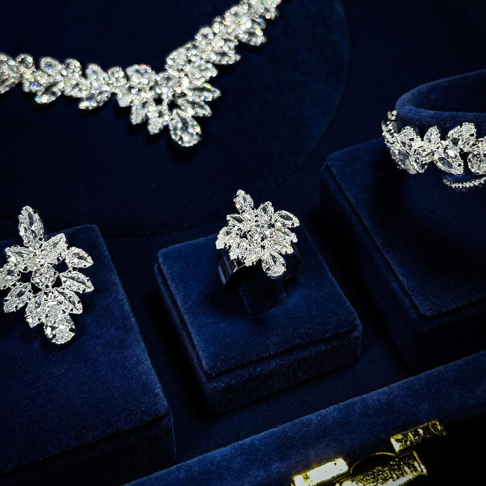Exquisite Wedding Jewelry Set - Swarovski Zirconia Necklace, Bracelet ...