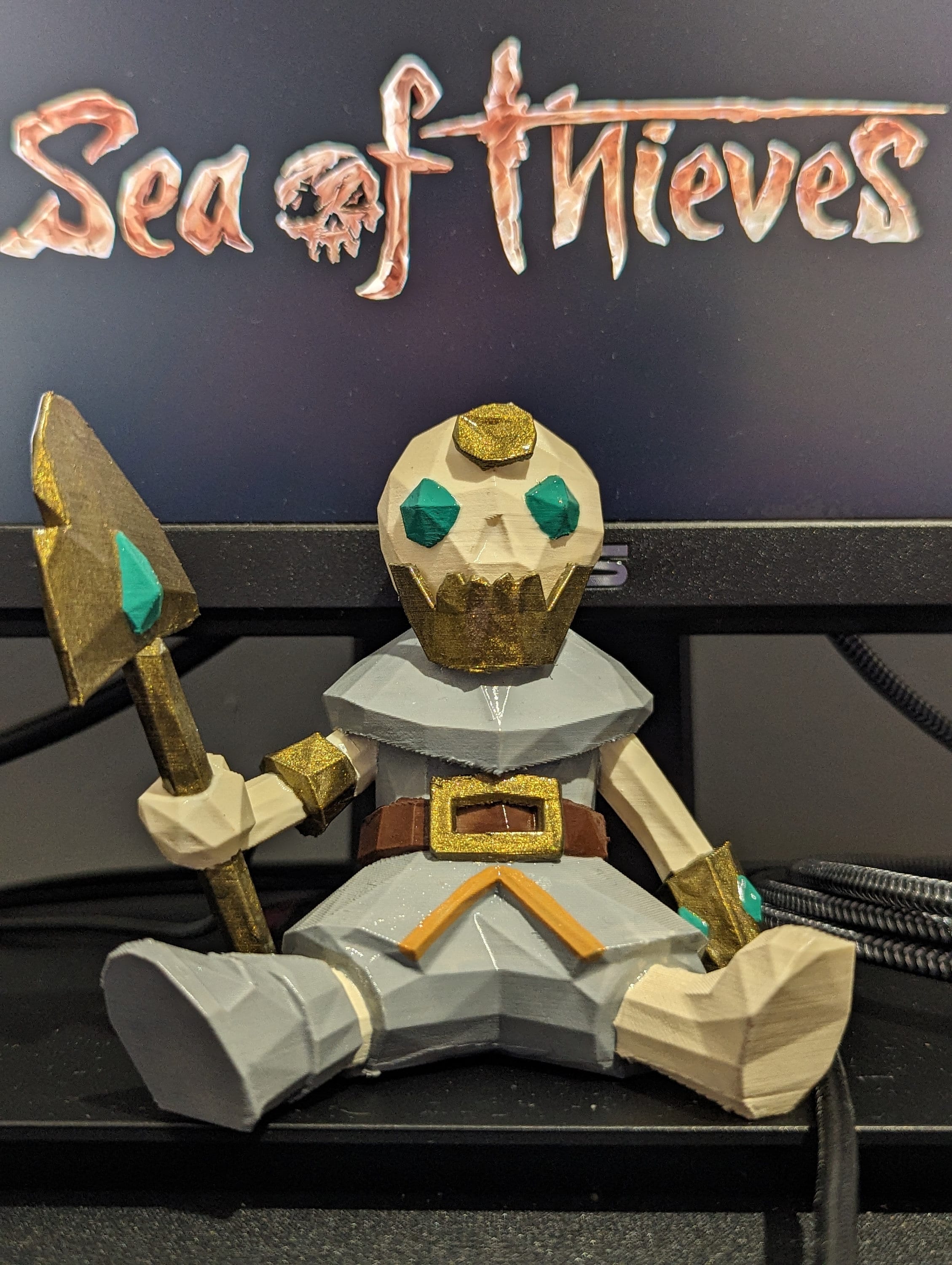 Sea of Thieves Rathbone Inspired This Gold Hoarder Skeleton Figure Gold ...