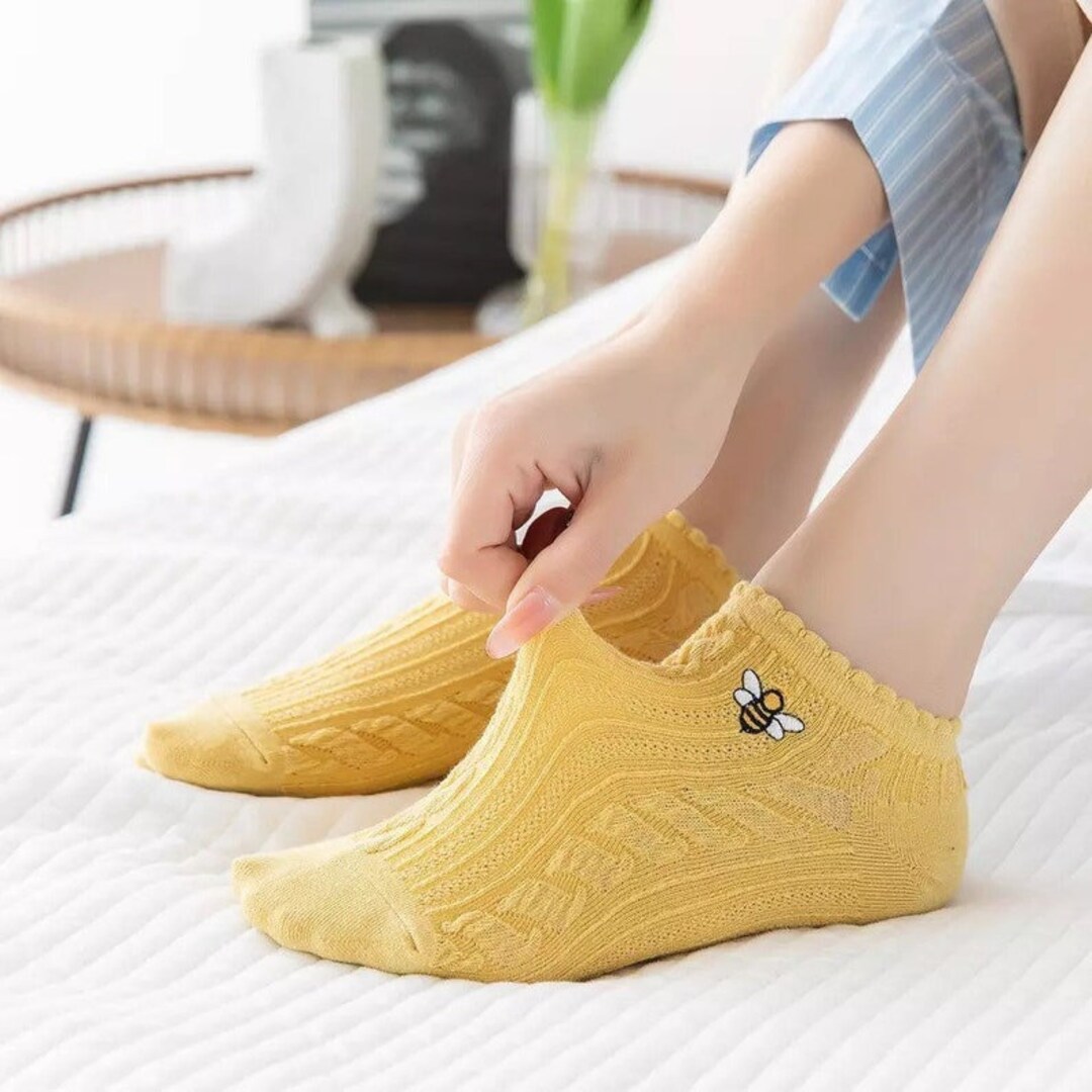 Bee Embroidery Socks Bee Ankle Socks Bee Embroidery - Etsy
