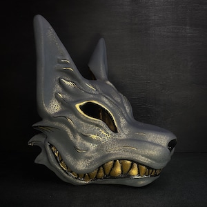 Black Japanese Kitsune Mask With Gold Craquelure, Kitsune Cosplay Mask ...