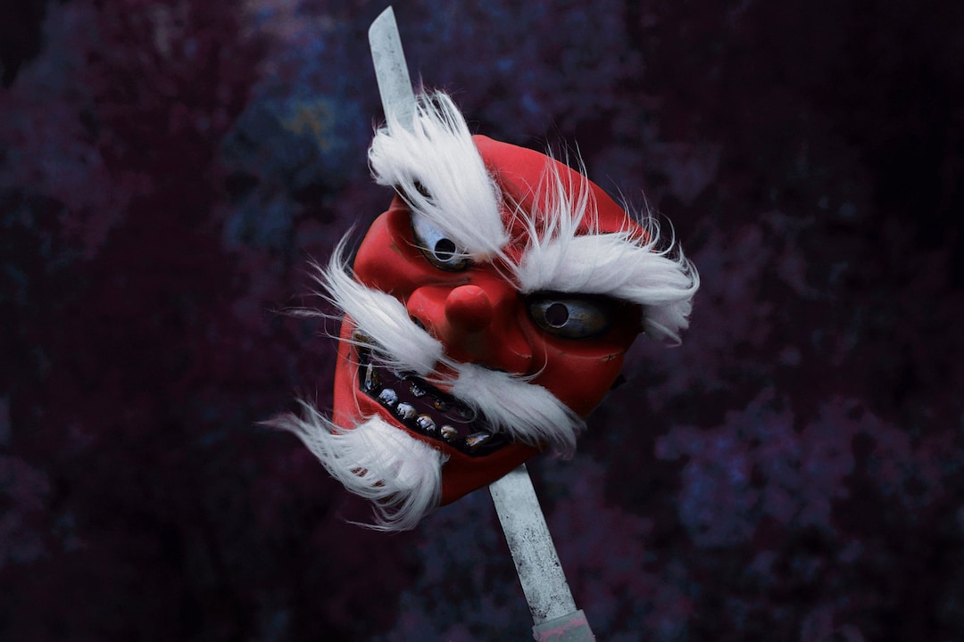 Red Tengu Mask: Japanese Yokai Cosplay Prop With White Fur - Etsy