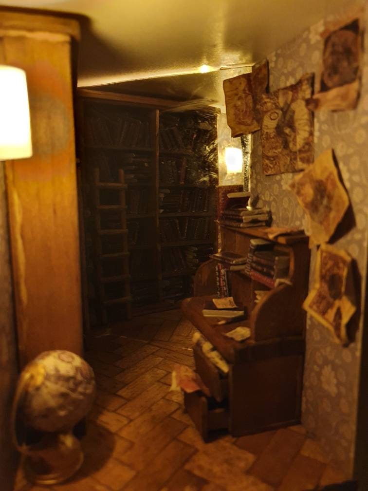 Book Nook Miniature Library Diorama for Birthday and - Etsy Canada