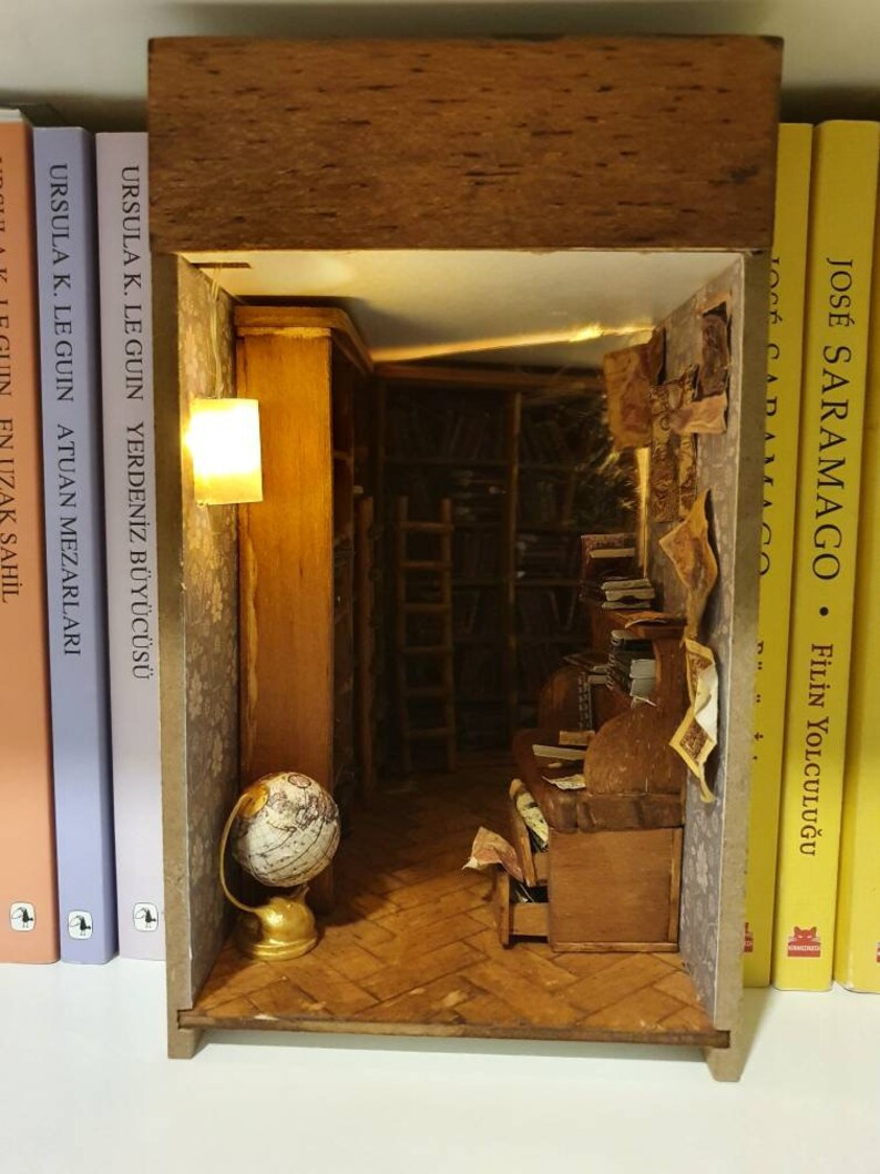 Book Nook Miniature Library Diorama for Birthday and Homewarming Gift ...