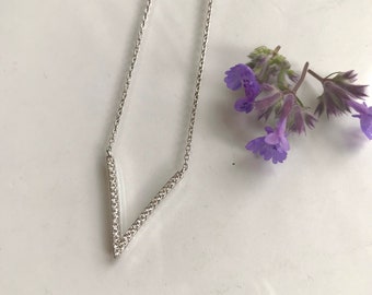 V Shaped Crystal Necklace - Etsy