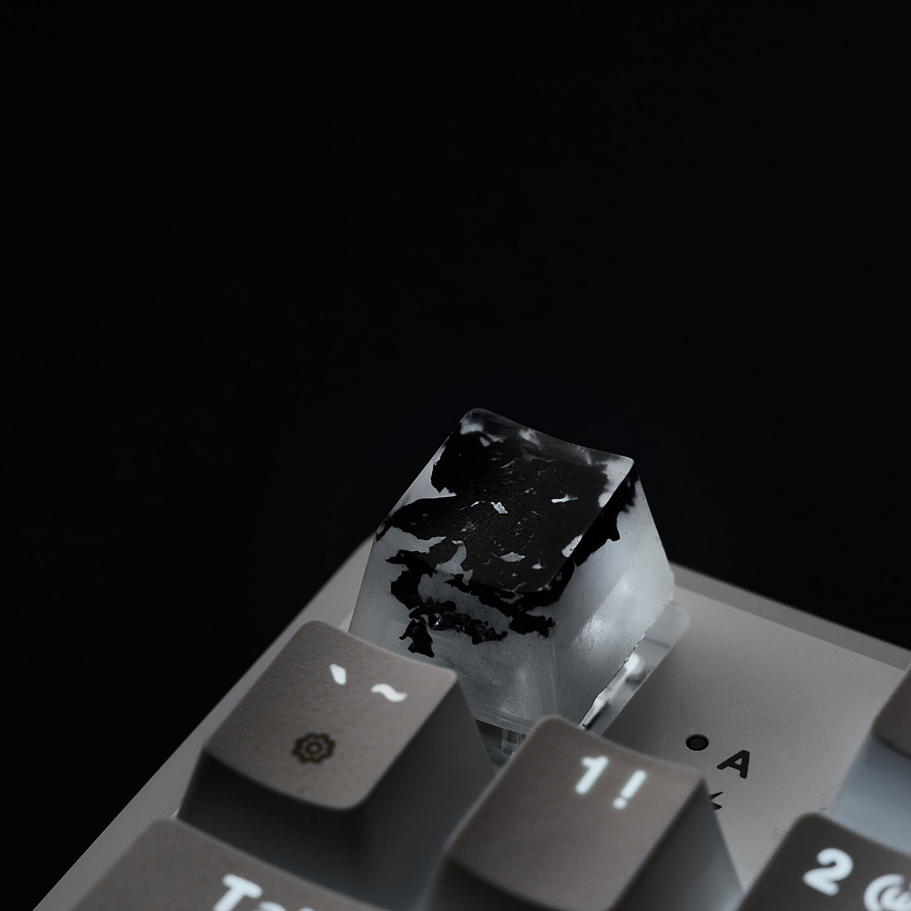 Artisan Keycap, Black and White Keycap , Keycap Handmade OEM Back Lit ...