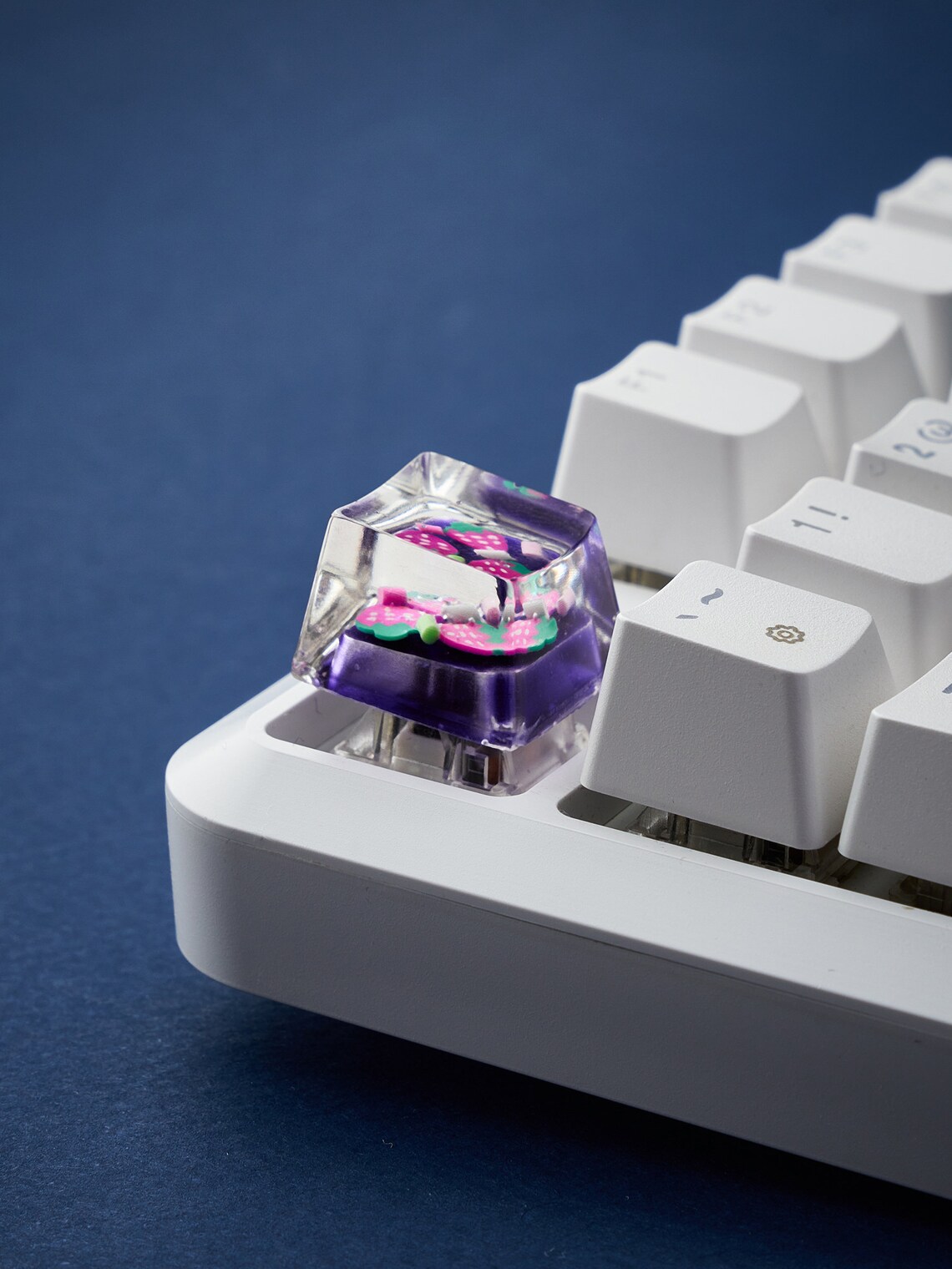 Artisan Keycap, Pink Strawberry Keycap , Keycap Handmade OEM Back Lit ...