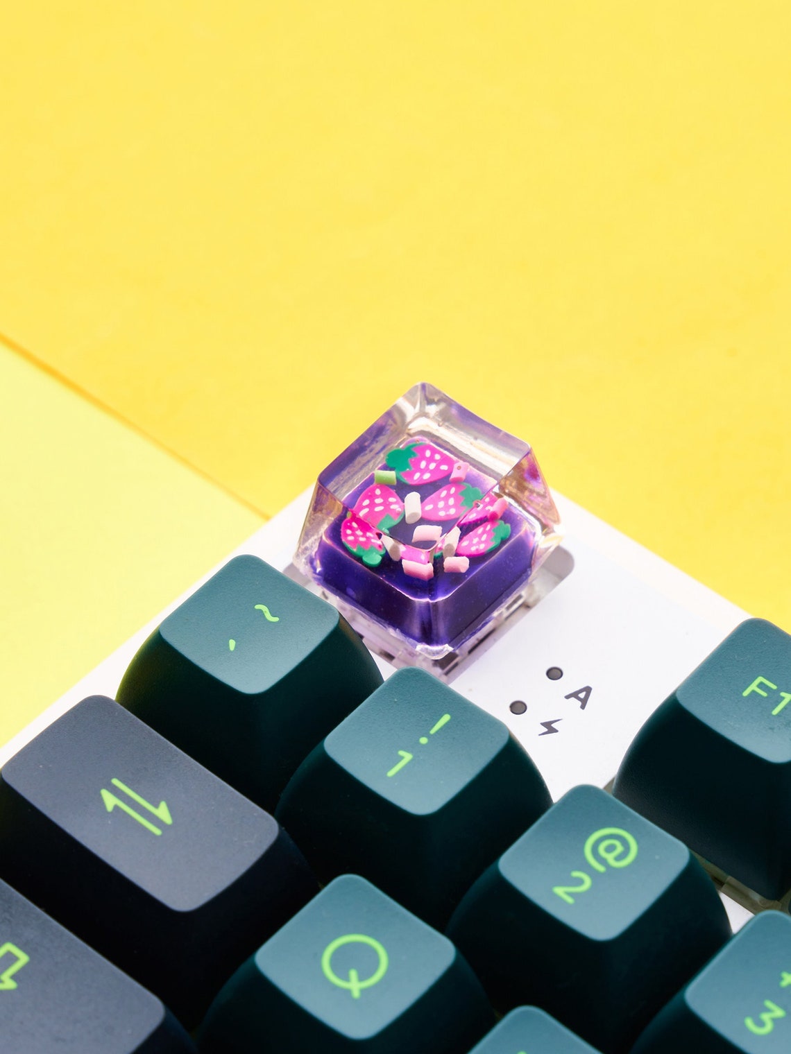 Artisan Keycap, Pink Strawberry Keycap , Keycap Handmade OEM Back Lit ...