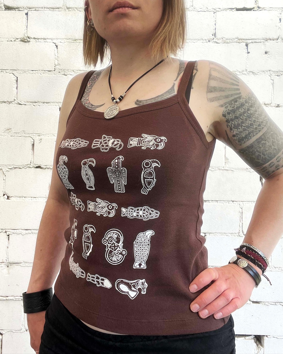 Medieval Artefacts Tank Top T-shirt Animal Fibula - Archaeological ...
