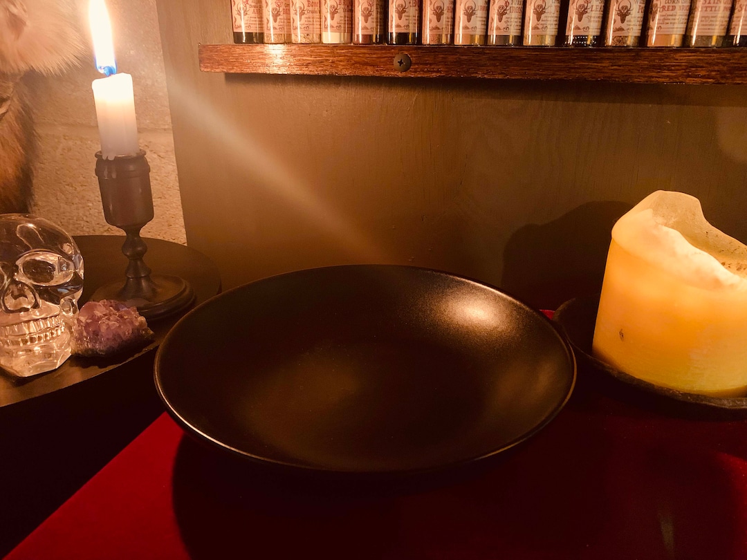 8 3/8 Round Black Scrying Bowl for Divination - Etsy