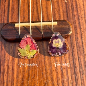 Real Birth Flower Guitar Pick: Custom Resin Floral Music Accessory - Etsy
