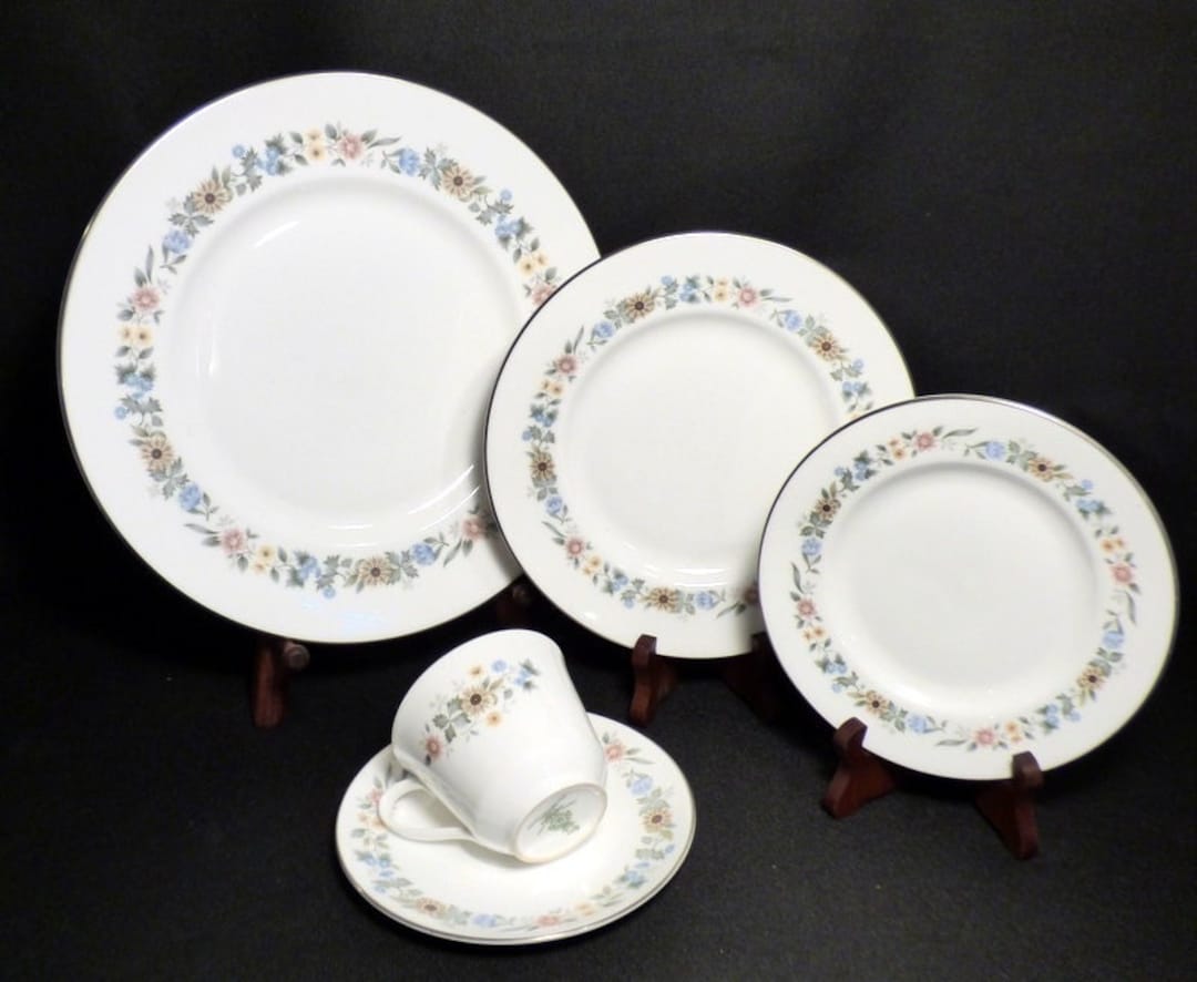 Royal Doulton Floral Pastoral Fine English China 37 Piece Set - Etsy