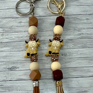 Highland Cow Key Chain, Silicone Bead Key Chain Charm, Backpack Tag ...