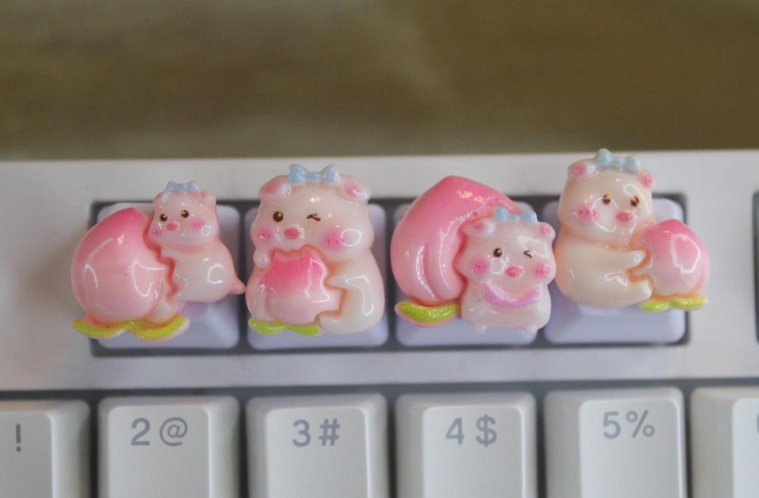 Kawaii Pig Character Keycaps, Peach Keycap, Animal Keycaps, Cute ...