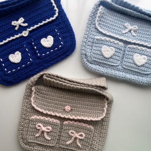 Signature Crochet Messenger Bag Pattern With Heart Pockets - Beginner ...