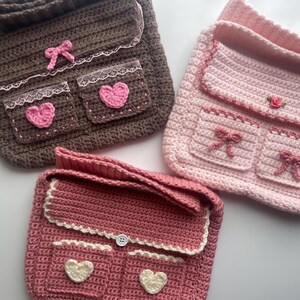 Signature Crochet Messenger Bag Pattern With Heart Pockets - Beginner ...