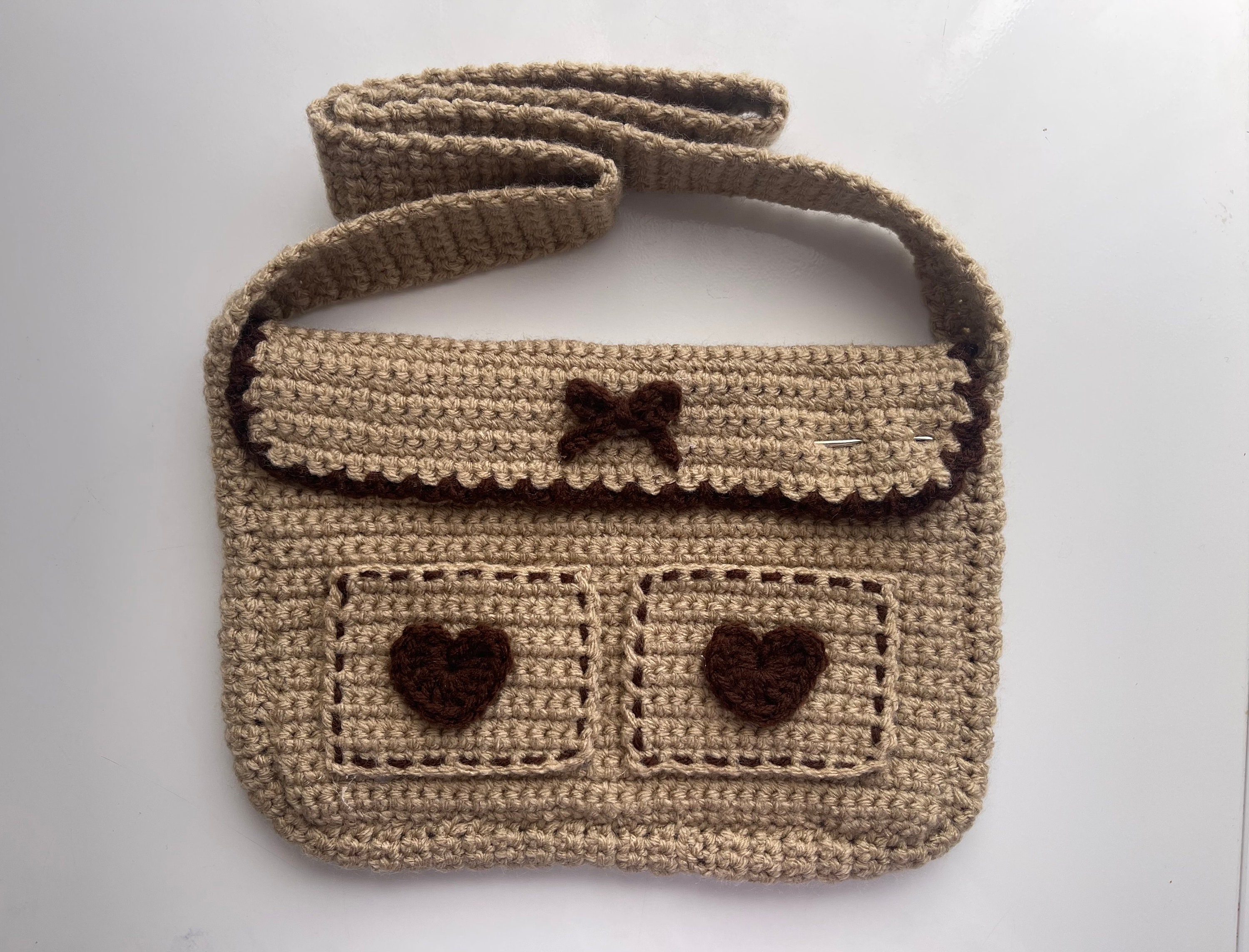 Signature Crochet Messenger Bag Pattern With Heart Pockets Beginner ...