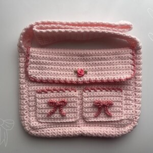 Signature Crochet Messenger Bag Pattern With Heart Pockets - Beginner ...