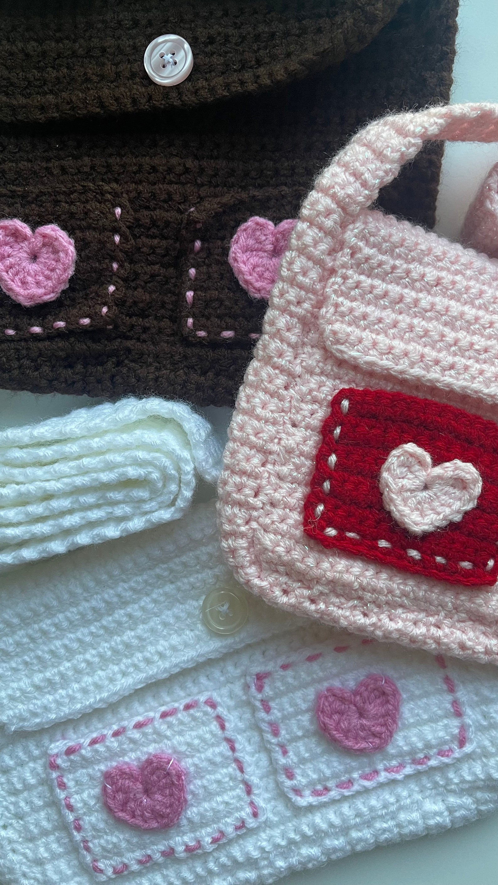 Signature Crochet Messenger Bag Pattern With Heart Pockets Beginner ...