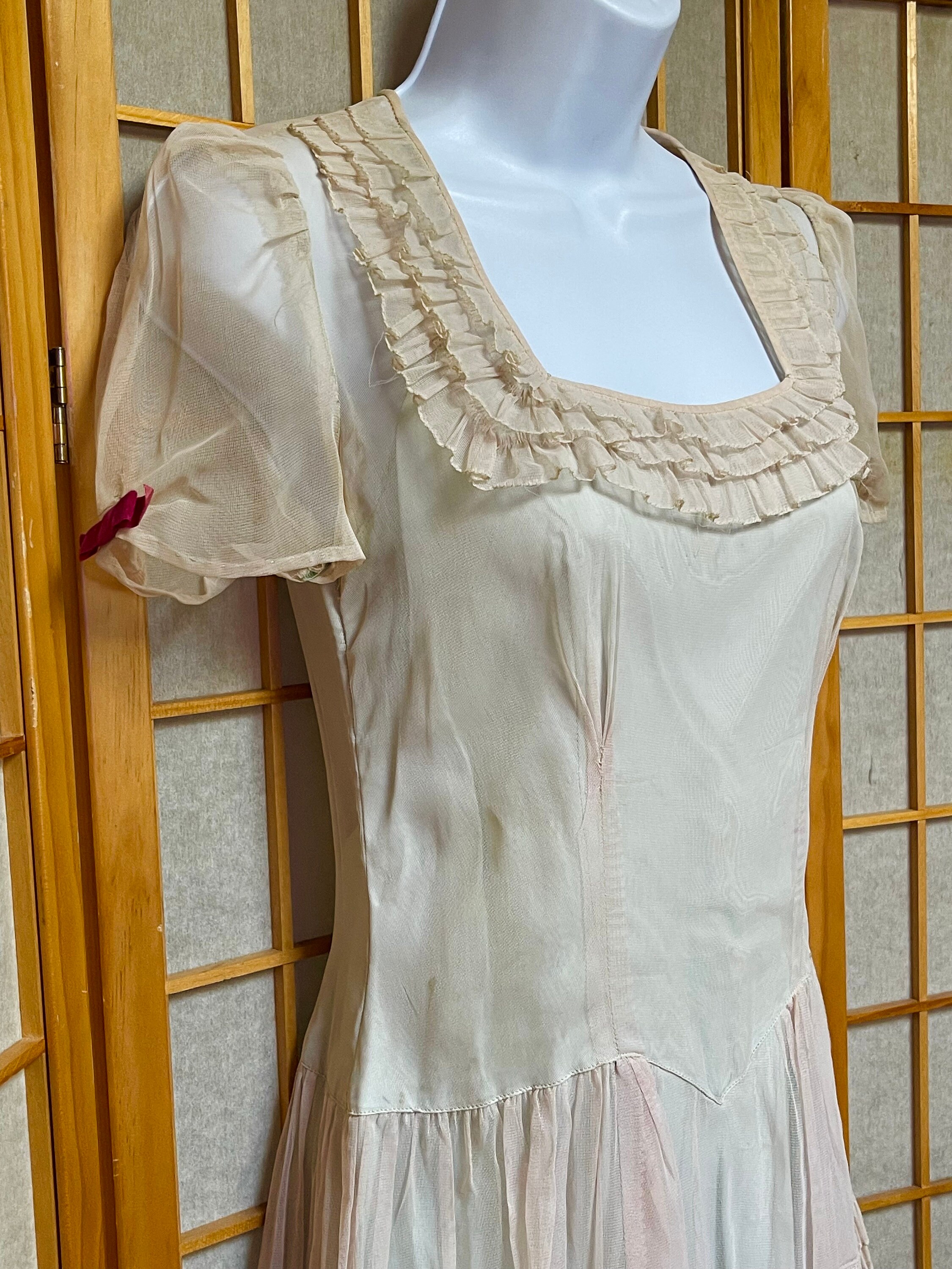 Gorgeous 1930s Ruffled Taffeta Party Dress Champagne Gossamer Net Tulle ...