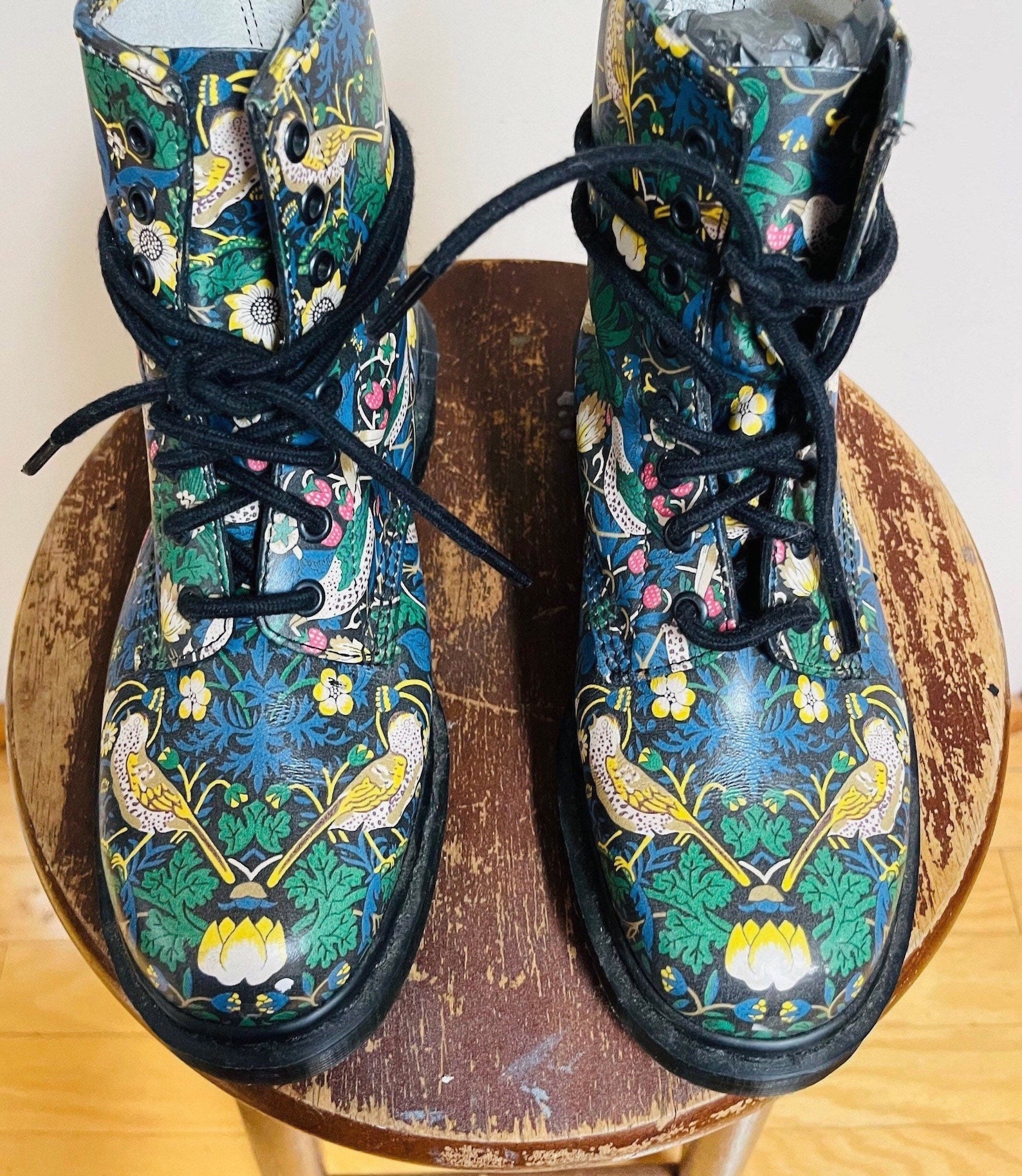 RARE Unworn Doc Marten’s X Liberty of London Collab Museum 8-eye 1460s ...