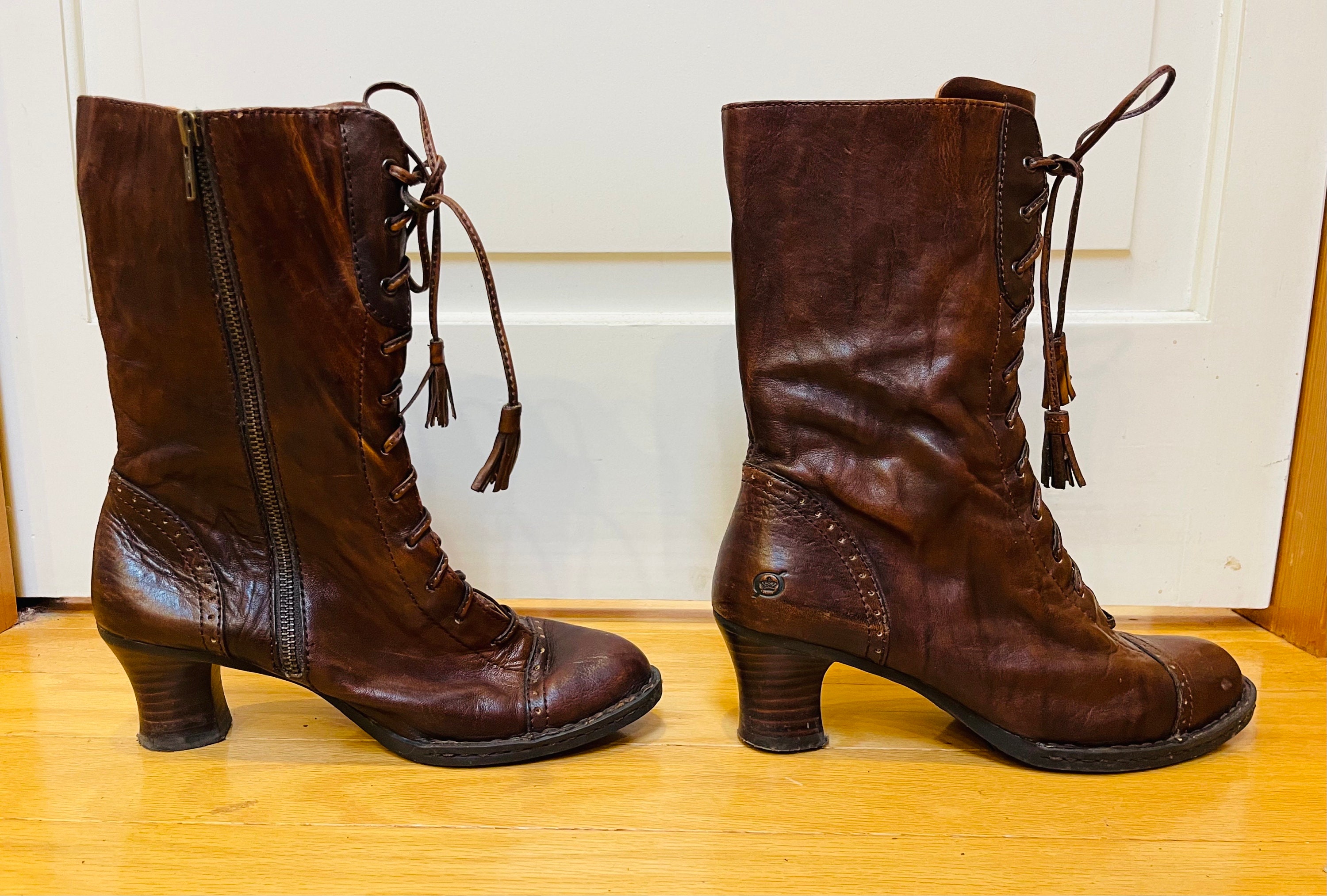 BORN Vintage Leather Handcrafted Boots Victorian Style Lace BORN Vintage Leather Handcrafted Boots Victorian Style Lace
