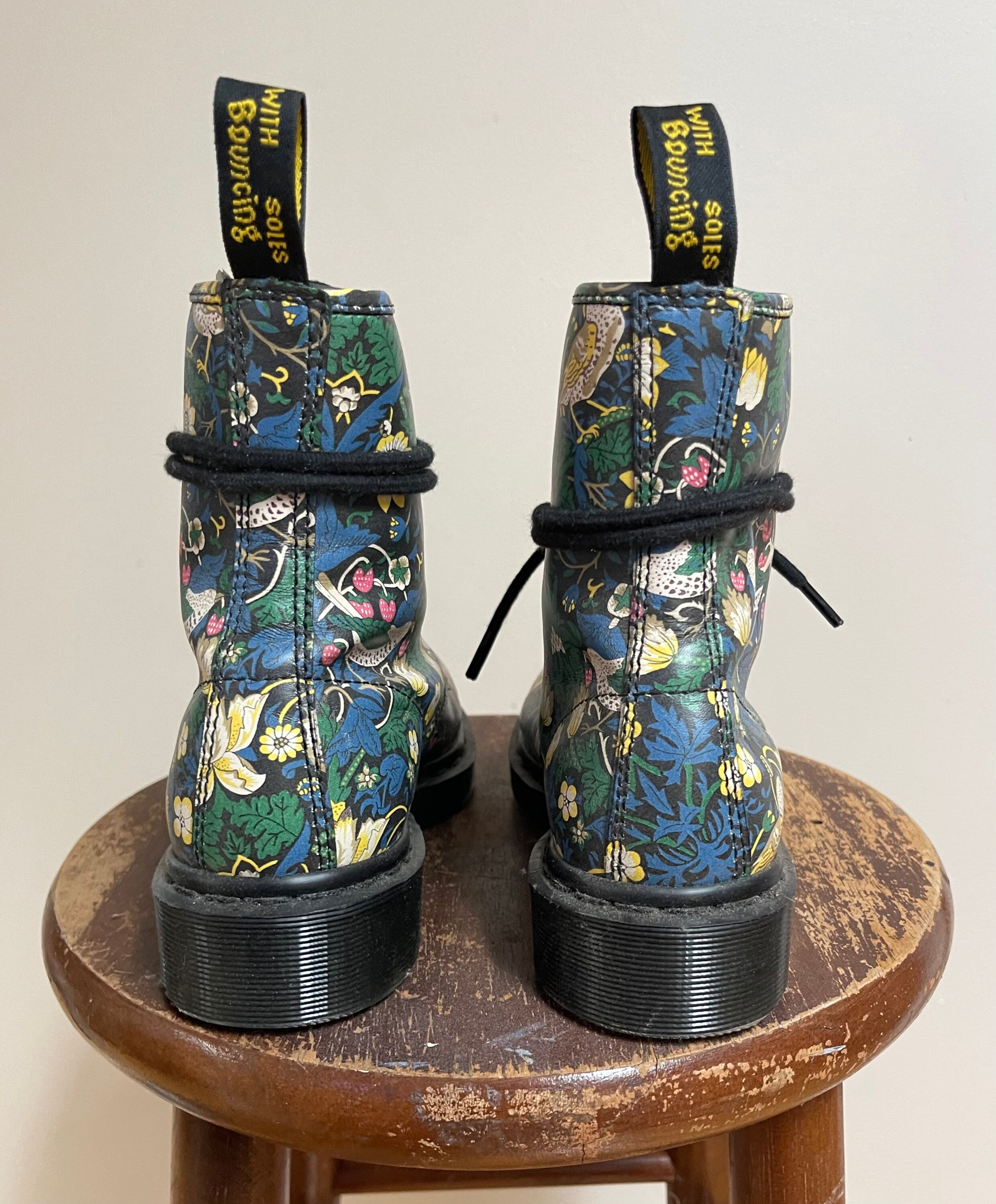 RARE Unworn Doc Marten’s X Liberty of London Collab Museum 8-eye 1460s ...