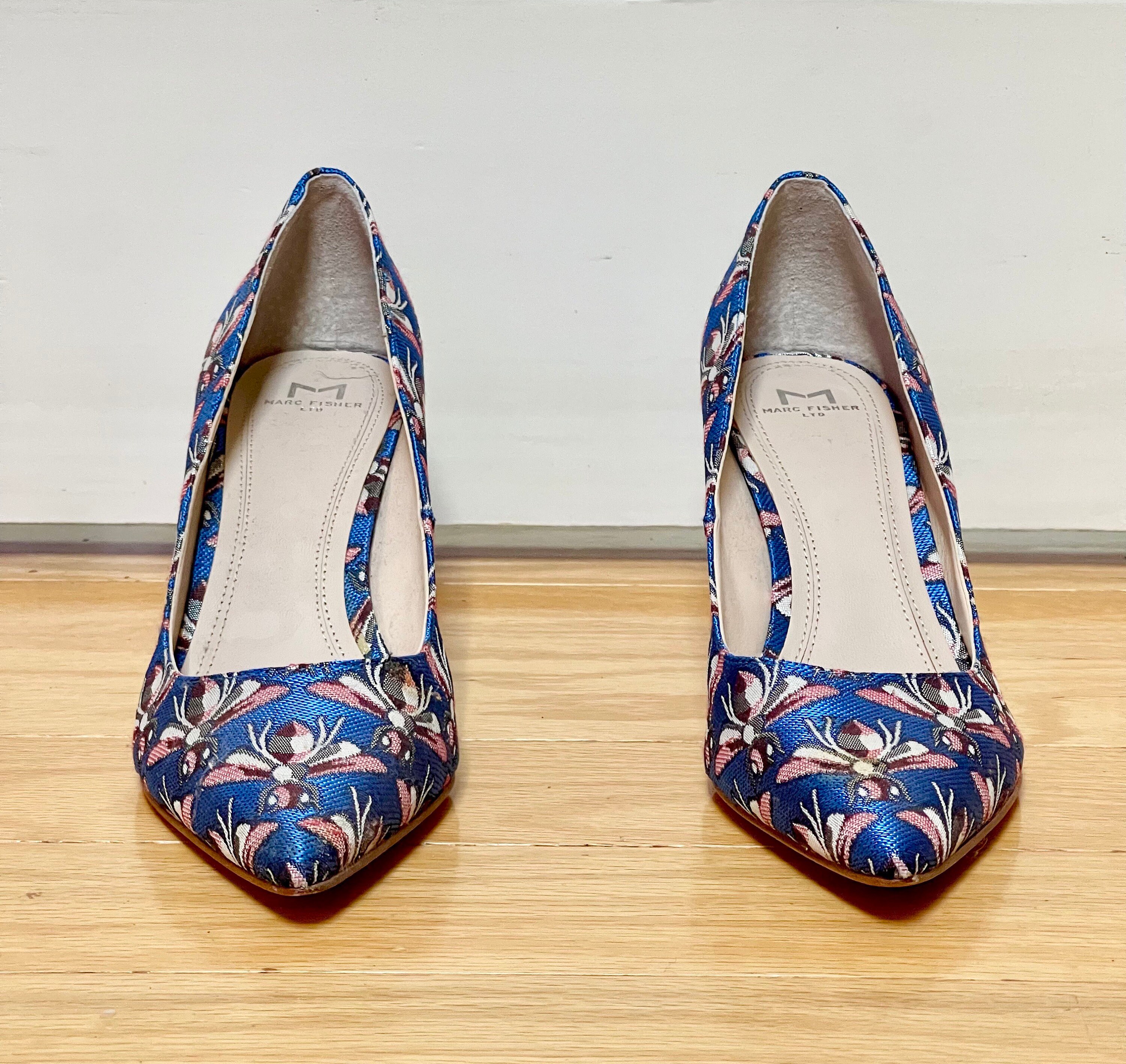 New Brocade Flies Shoes Embroidered Woven Tapestry Brocade Pointed Toes ...