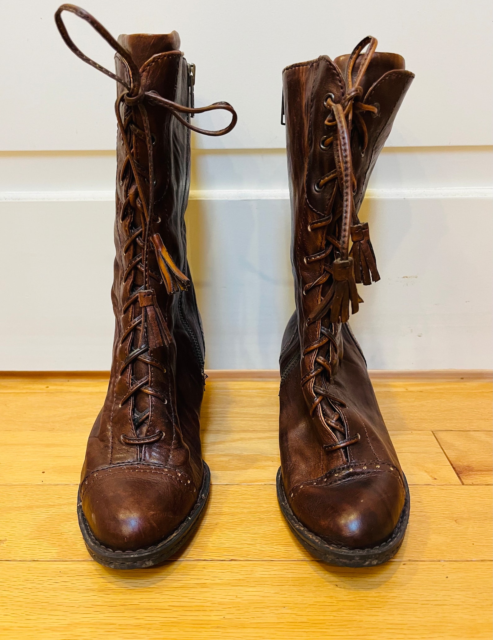 BORN Vintage Leather Handcrafted Boots Victorian Style Lace up Whiskey ...