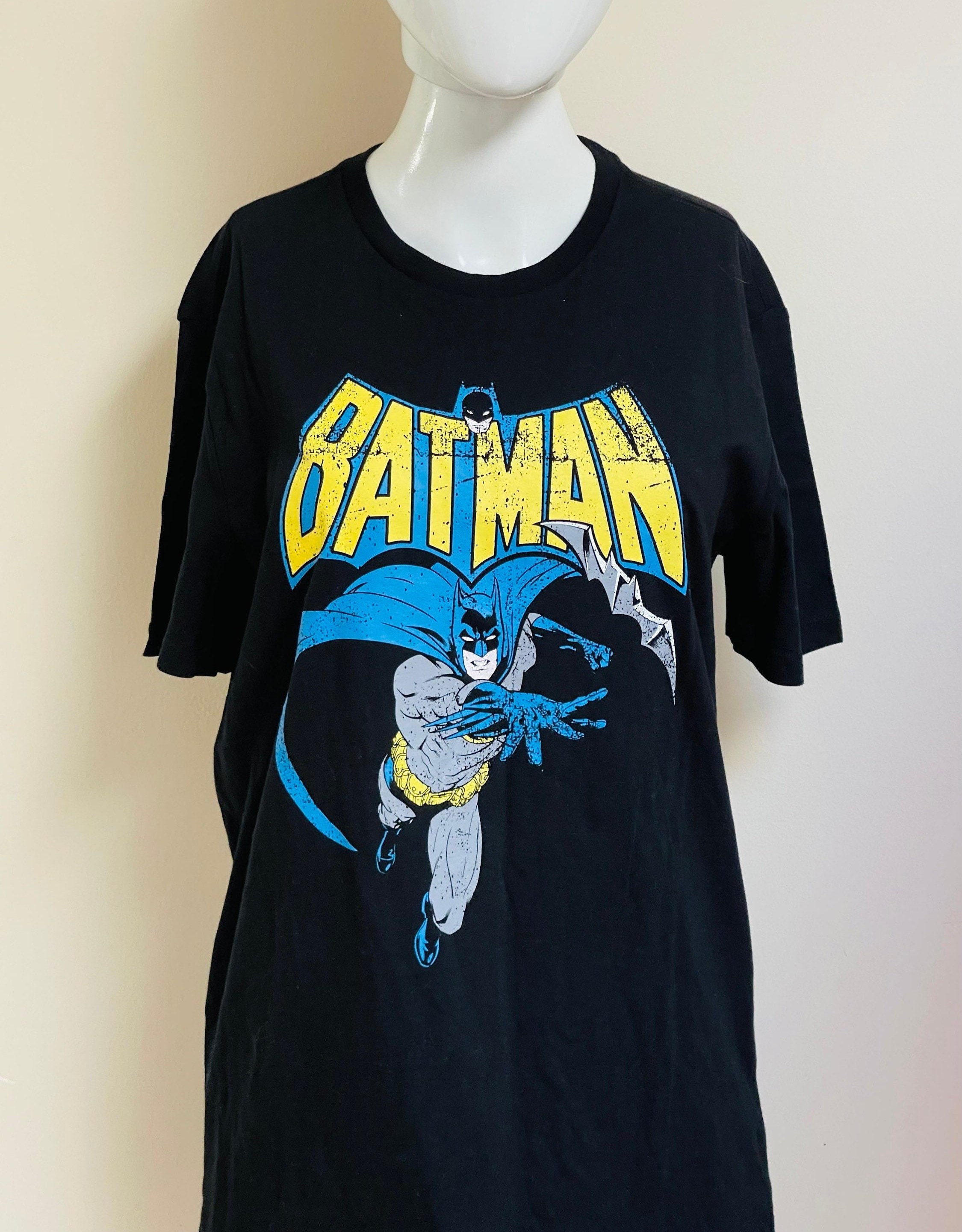 Y2K Gap X DC Collab Batman Black Tshirt Front Graphic DC Heroes ...