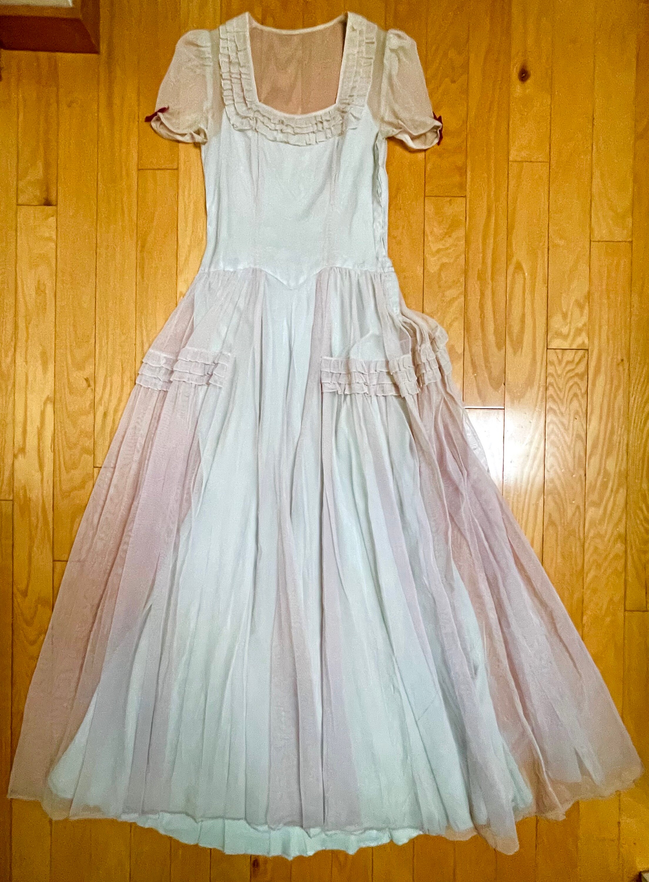 Gorgeous 1930s Ruffled Taffeta Party Dress Champagne Gossamer Net Tulle ...
