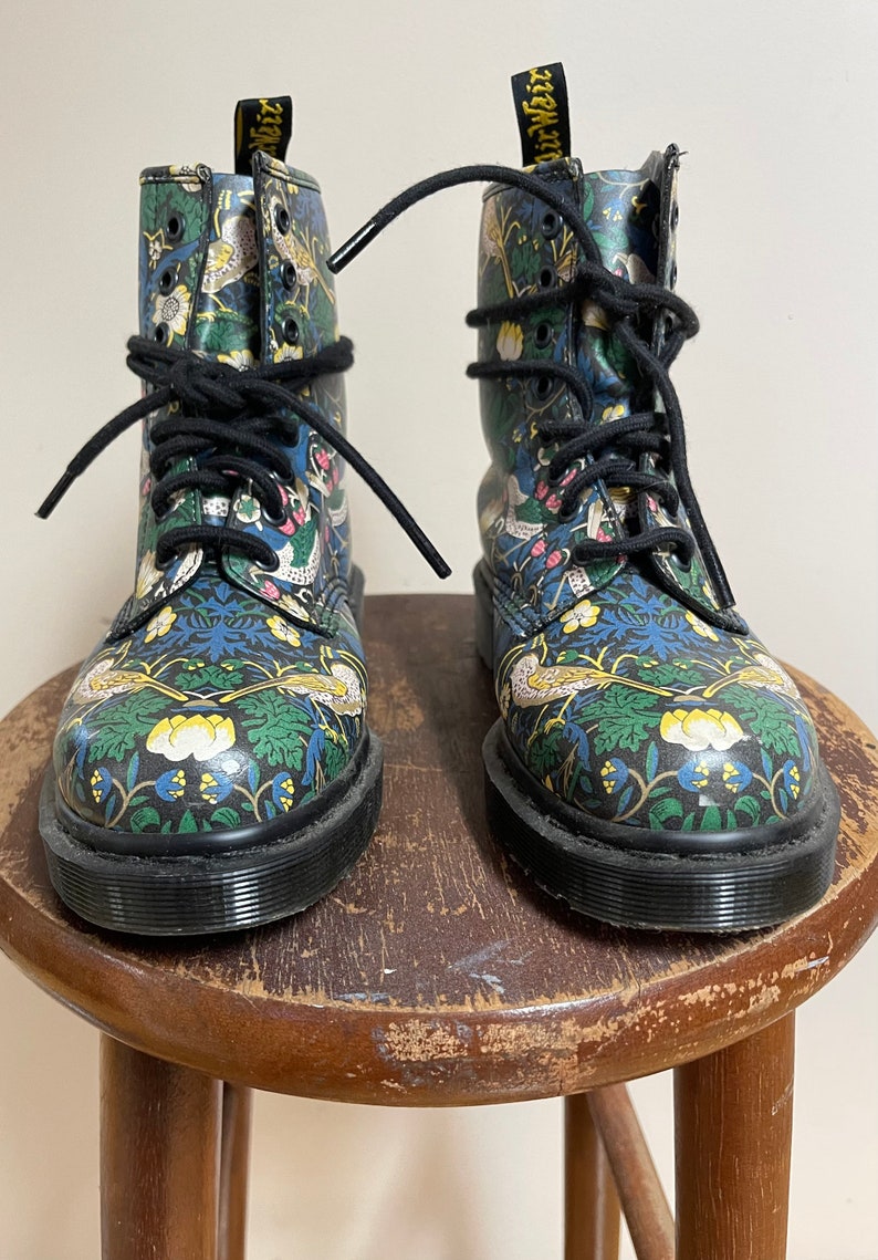 RARE Unworn Doc Marten’s X Liberty of London Collab Museum 8-eye 1460s ...