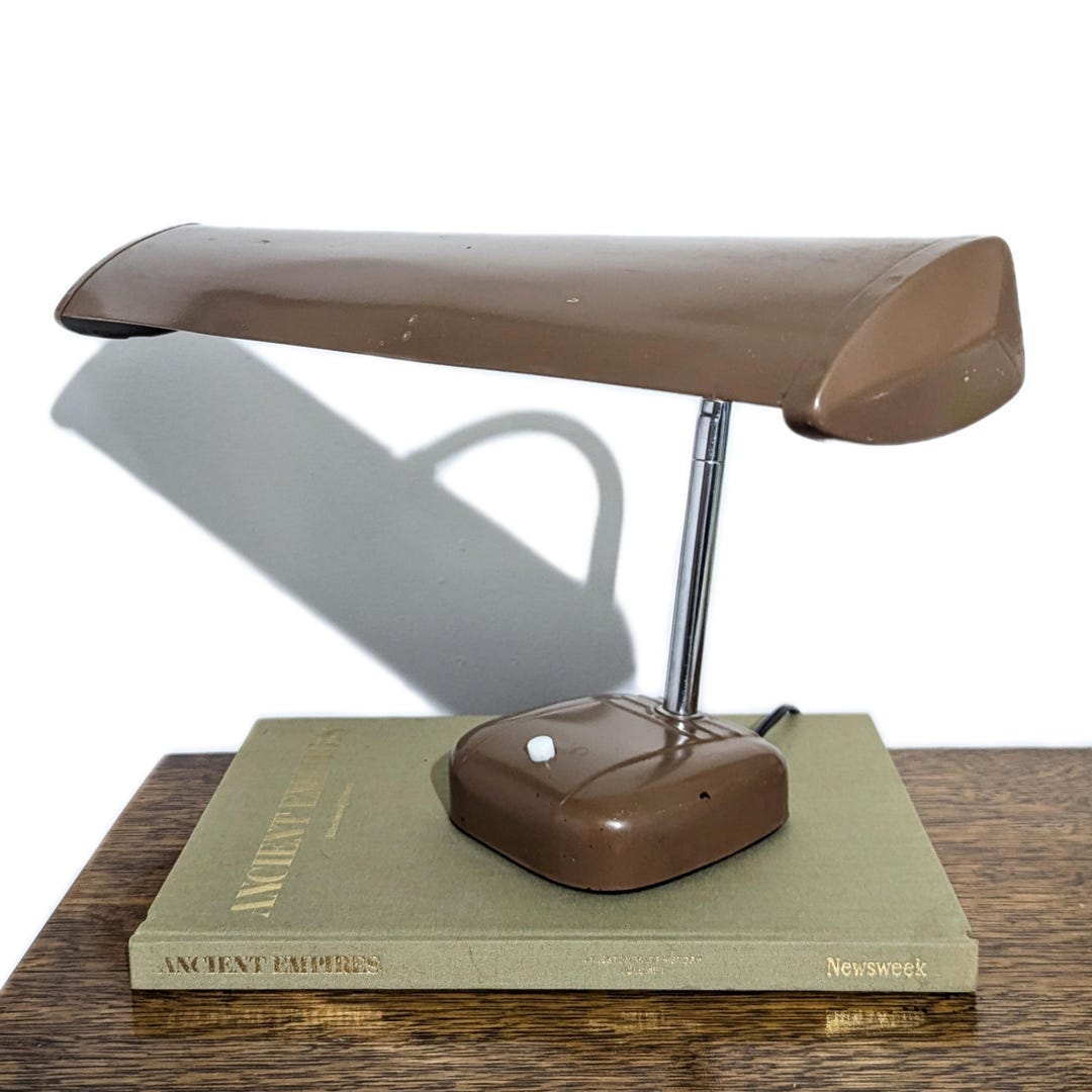 Vintage Army Brown Desk Lamp Vintage Tan Metal Desk Lamp Vintage 70s ...