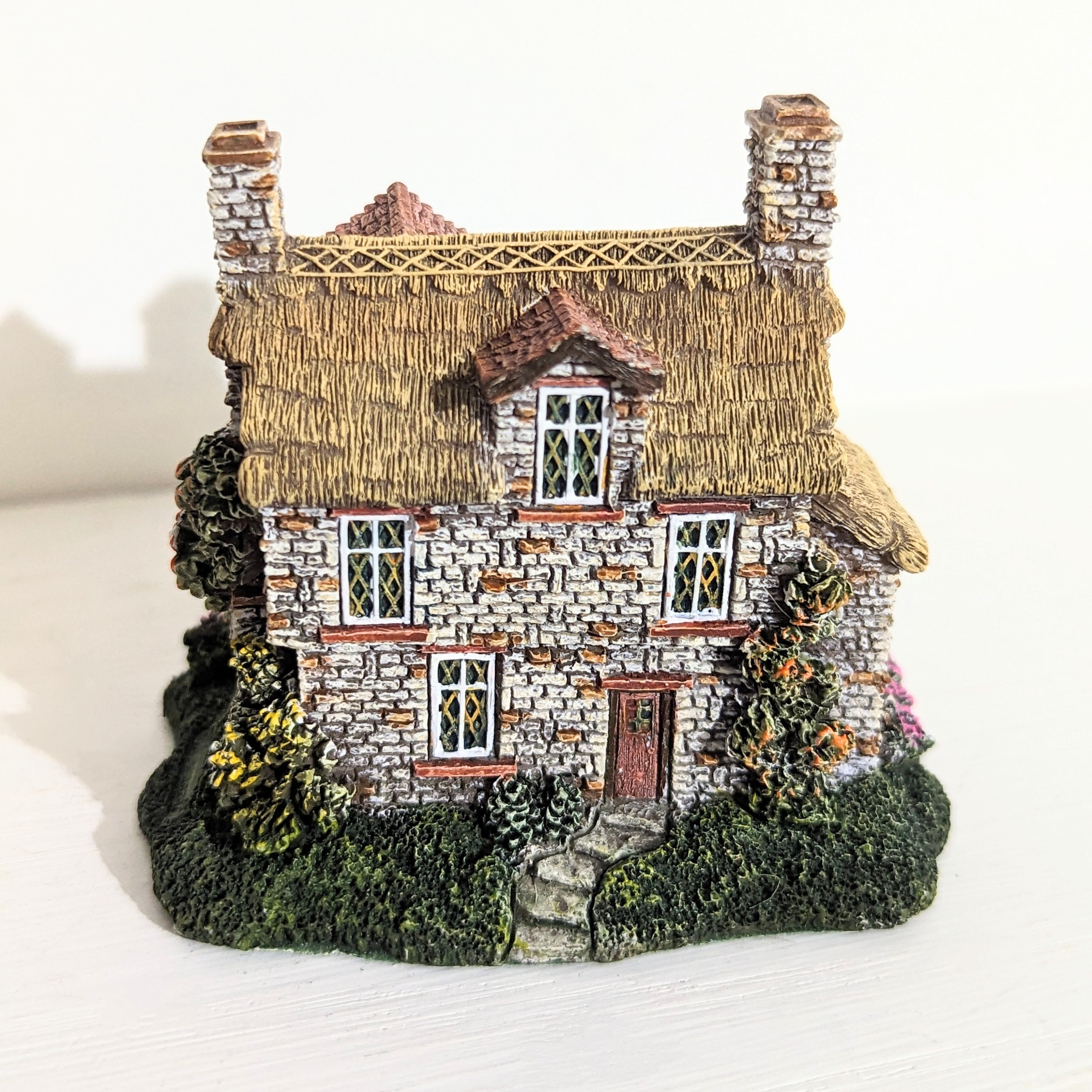 The Leonardo Collection Haworth House Miniature Cottage Vintage ...