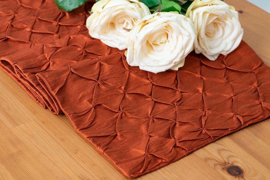 Rust Table Runner, Texturust Pinch Pleat, for Kitchen, Dining, Round ...