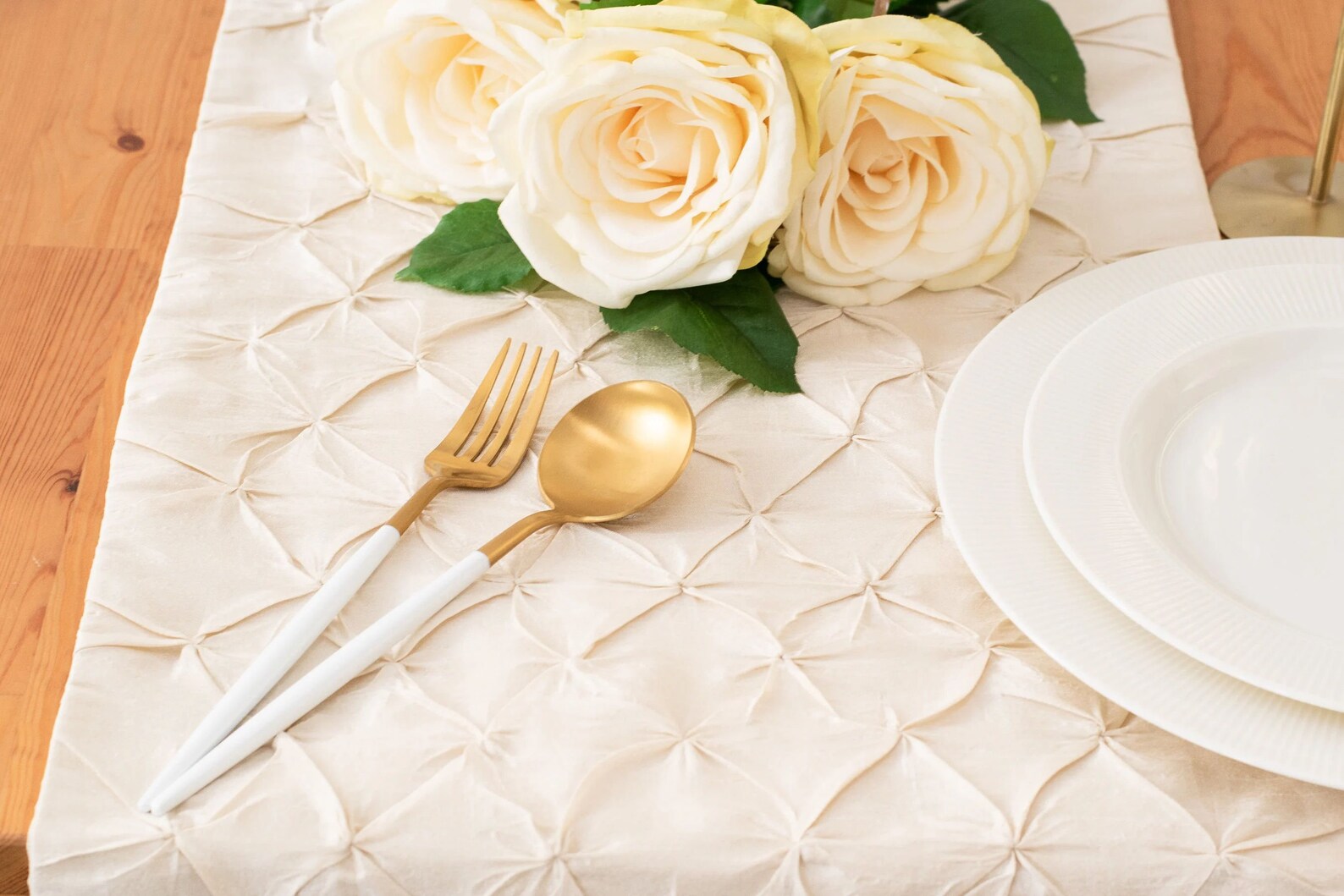 Cream Table Runner, Textured Pinch Pleat, for Kitchen, Dining, Round Tables - Etsy