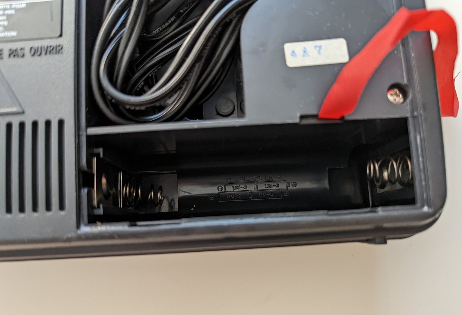 Vintage 1990's Realistic Brand Portable Radio, Made by Radio Shack ...