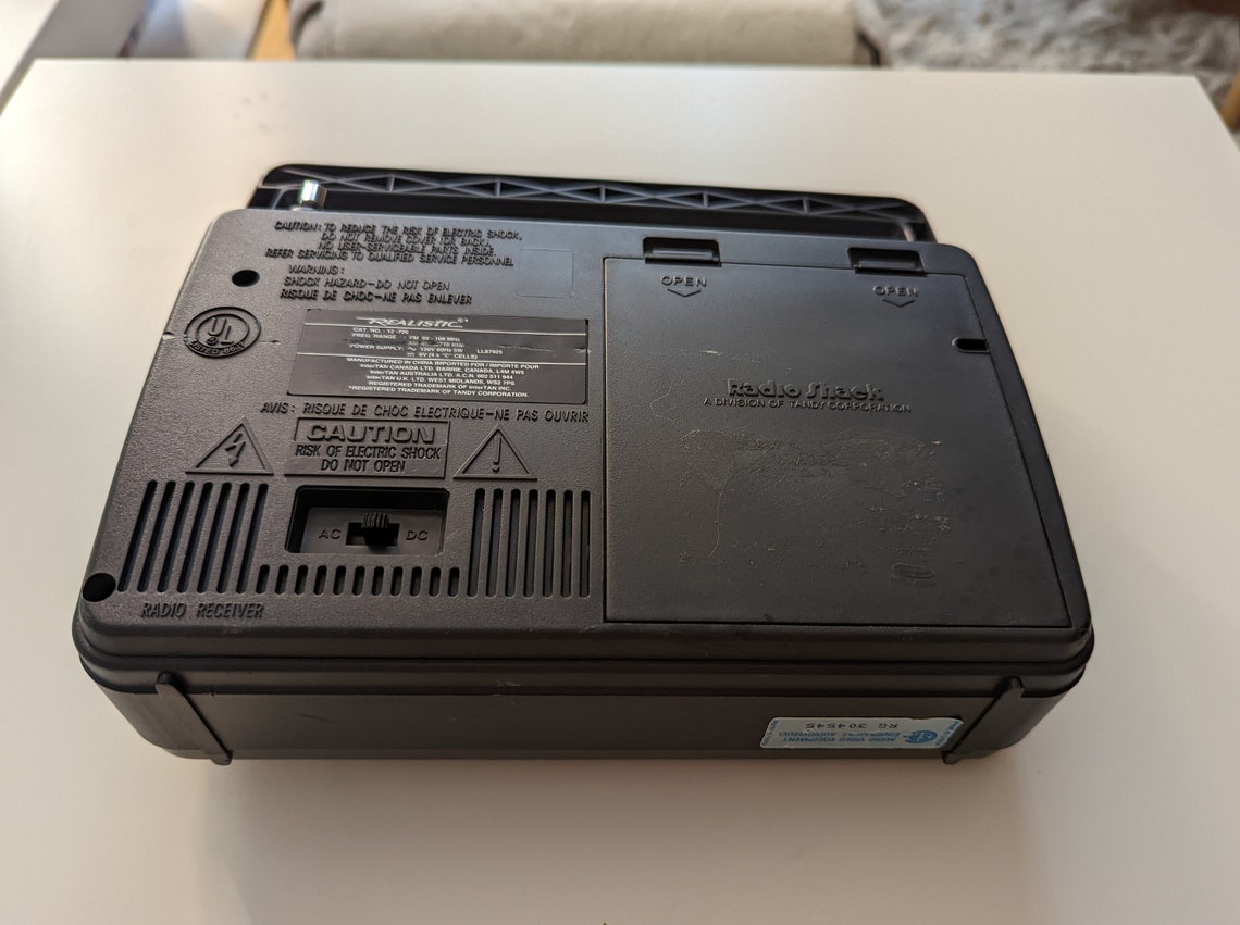 Vintage 1990's Realistic Brand Portable Radio Made by - Etsy Canada