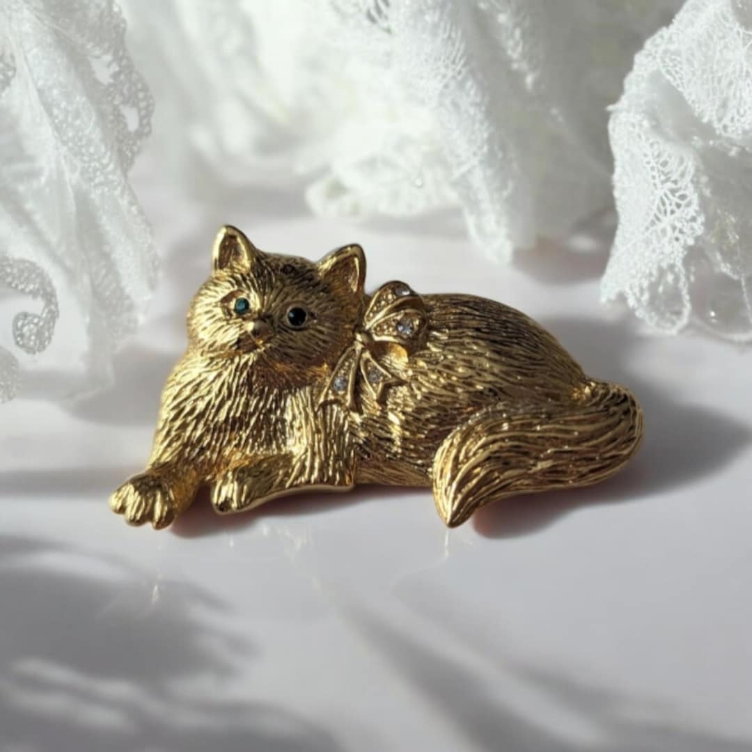 Vintage Cat Brooch / Cat Pin / Gold Tone Cat Pin / Vintage Pins / Cute ...