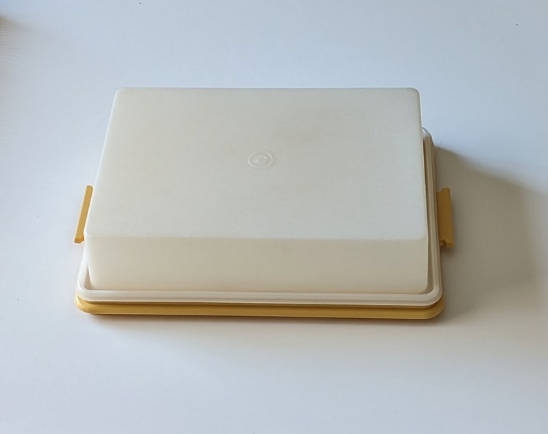 Vintage Harvest Yellow Tupperware Cake / Cupcake Storage - Etsy