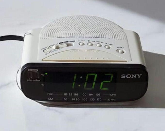Vintage 1990's Sony Dream Machine Digital AM/FM Alarm Clock / Vintage ...