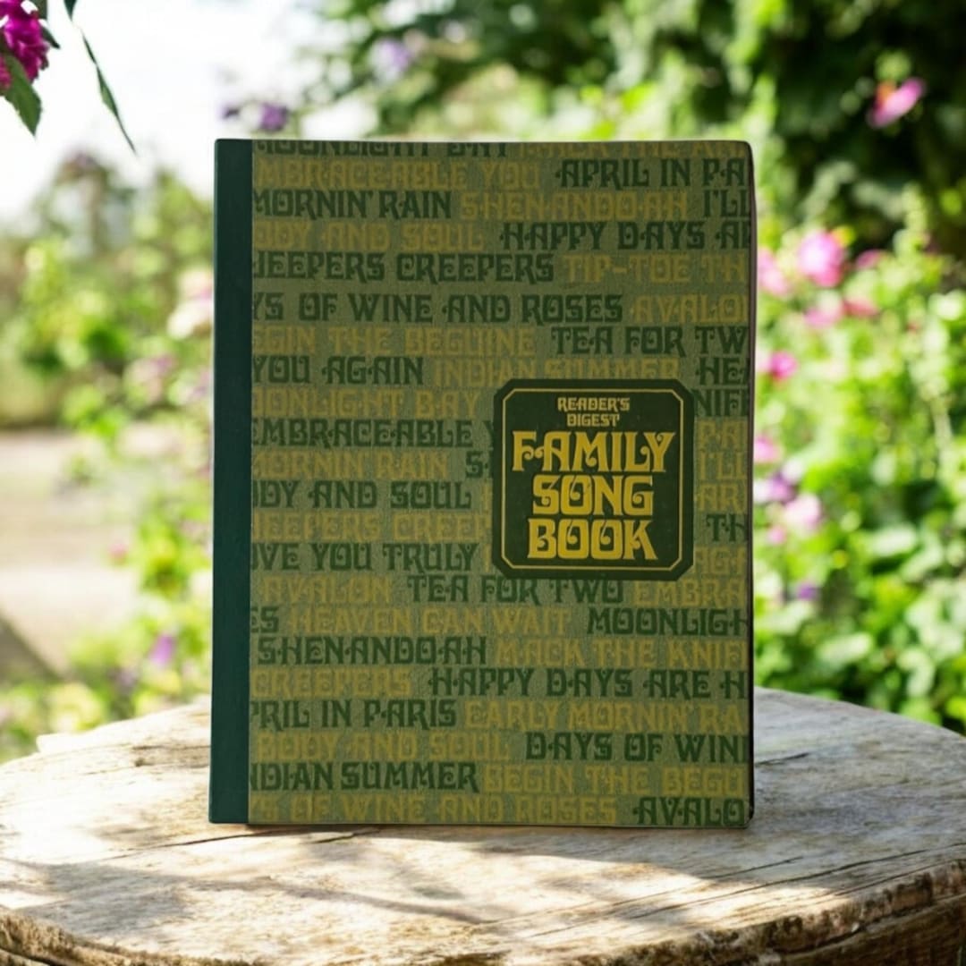 1970 Readers Digest Family Song Book / Piano / Guitar / Lyric Book ...