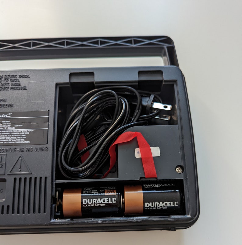 Vintage 1990's Realistic Brand Portable Radio Made by - Etsy Canada
