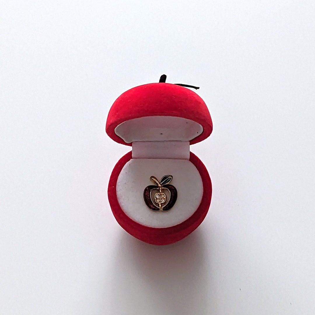 Vintage Apple Pin / Tie Tack Lapel Pin in Velvet Apple Box Red - Etsy