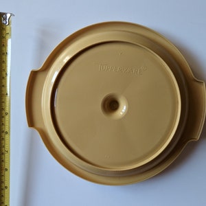 Vintage TUPPERWARE Round Small Serving Tray / Frosted White Lid ...
