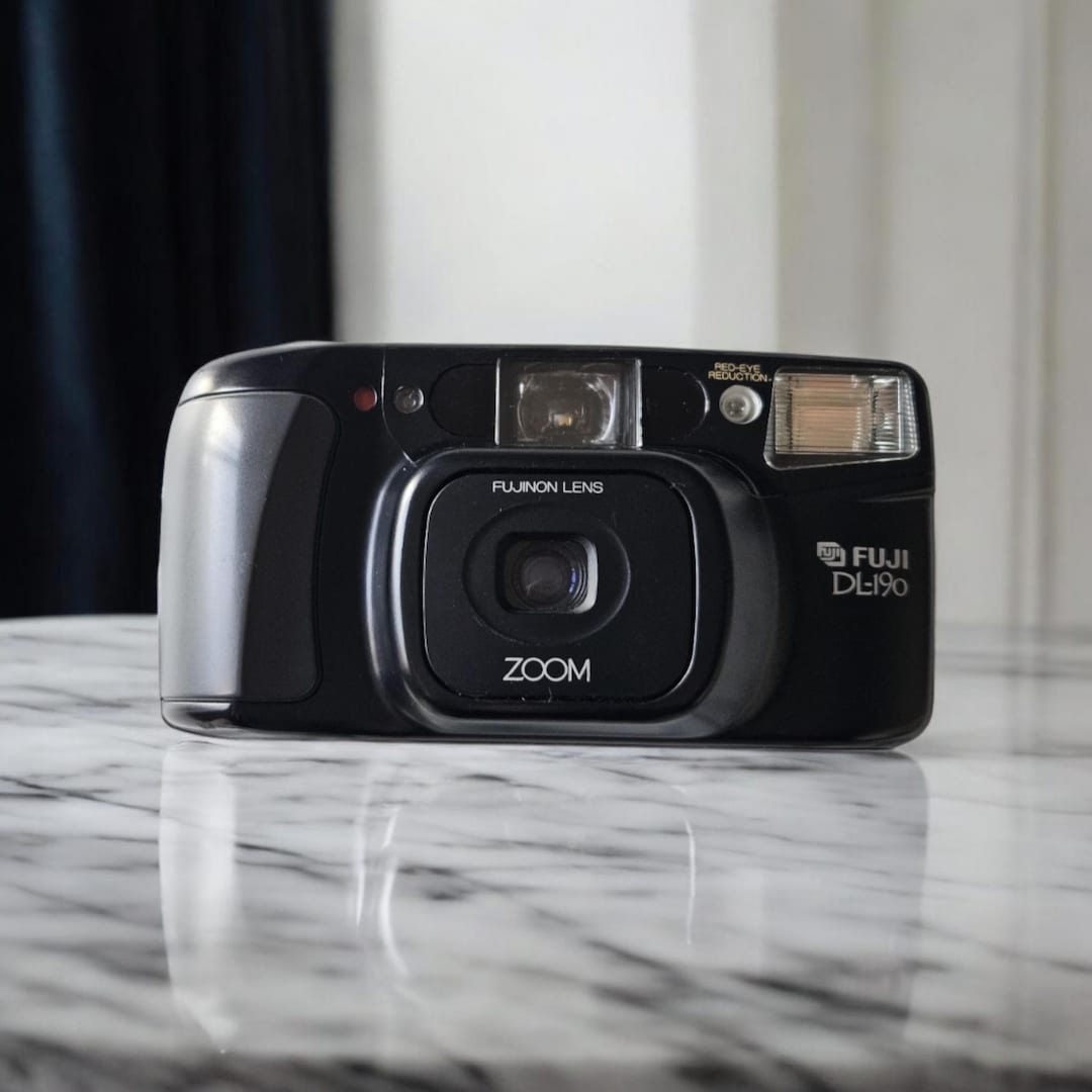 1990s Fuji DL 190 Vintage 35 Mm Film Camera / Vintage Fuji Point and ...