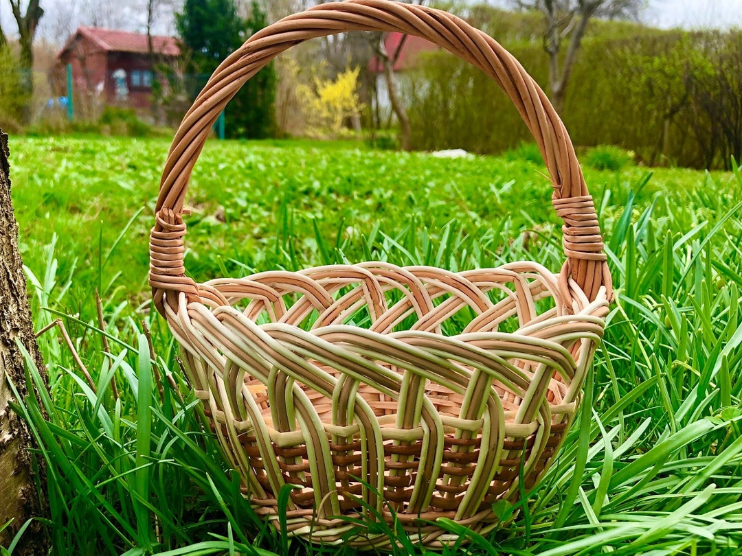 Small Wicker Willow Basket for Your Children for Easter 100% - Etsy