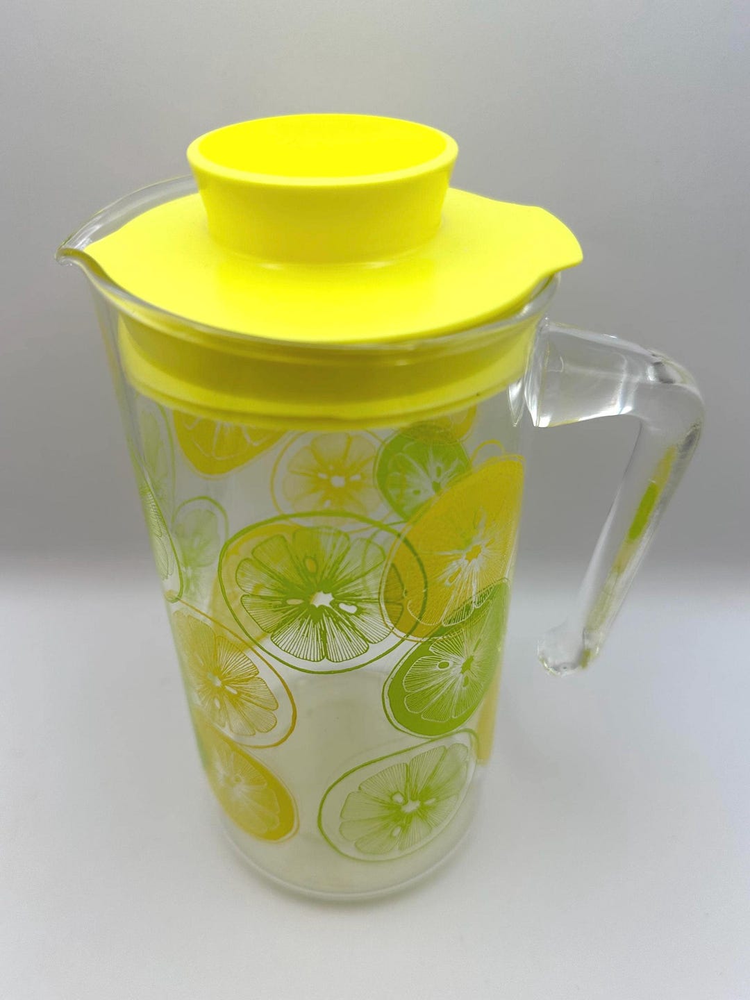 Vintage PYREX Pitcher/jug With Lid, for Water or Juice. Lemon & Limes ...
