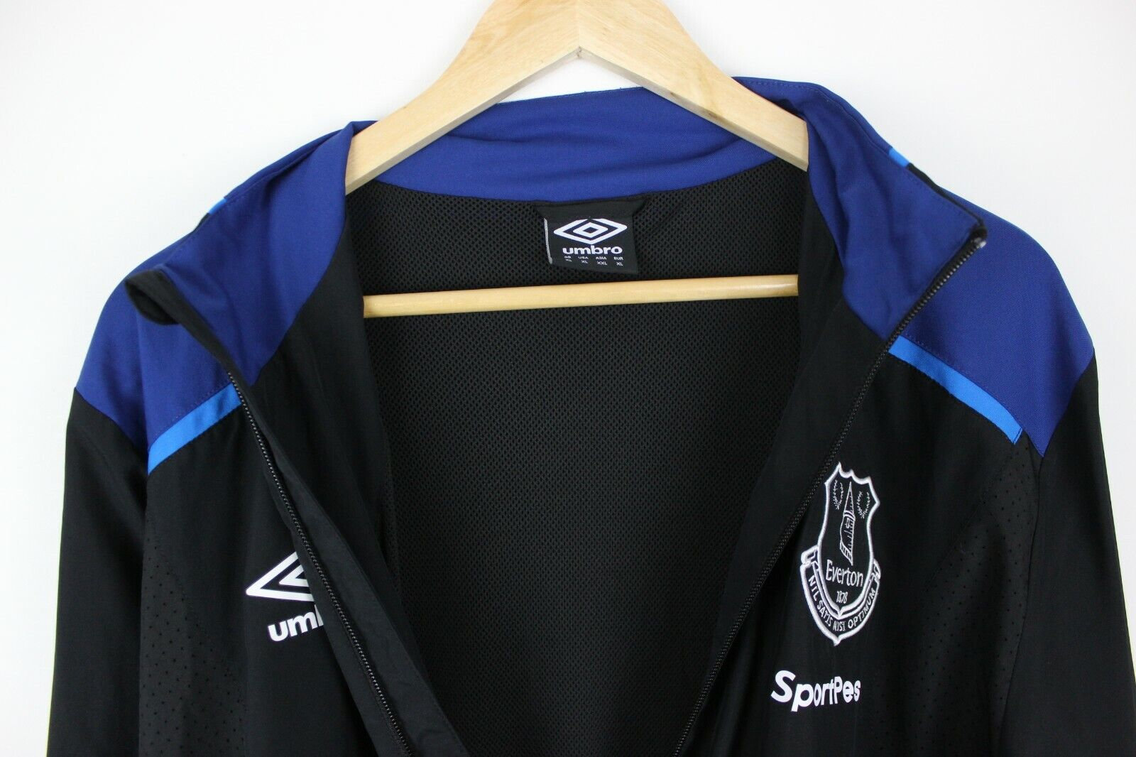 Everton Track Jacket Umbro Tracksuit Top Football Black Full Zip Size ...