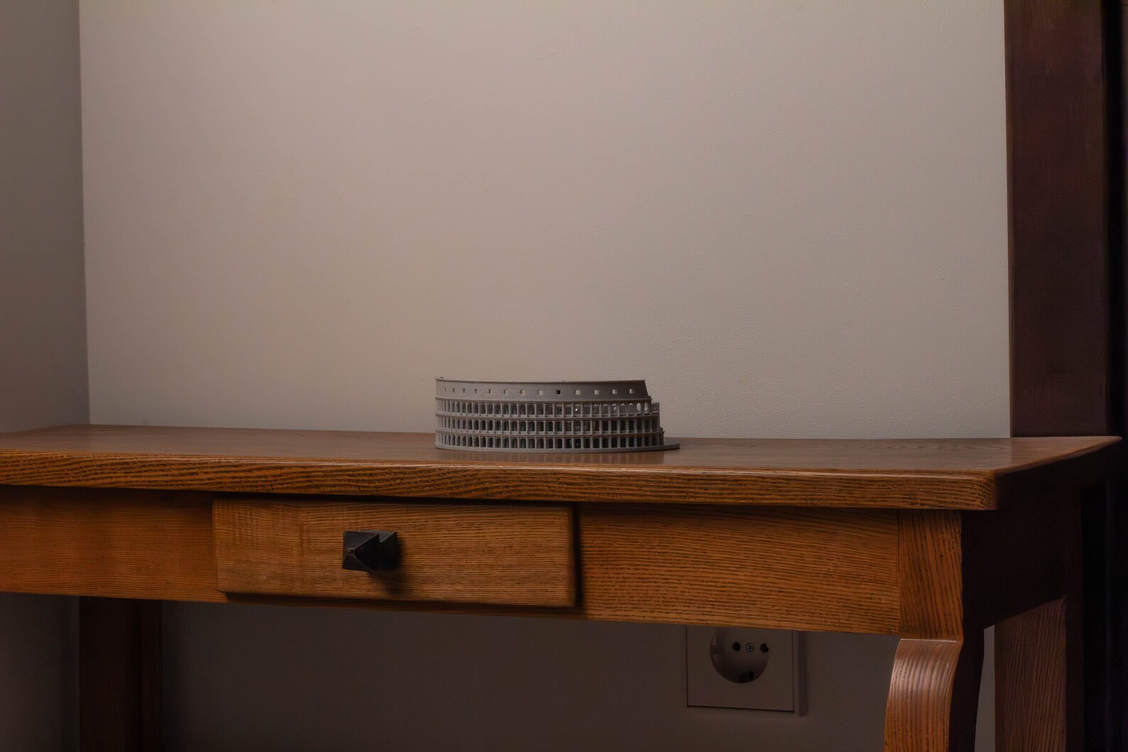 3D Printed Roman Colosseum Model: Desk Organizer Key Holder - Etsy